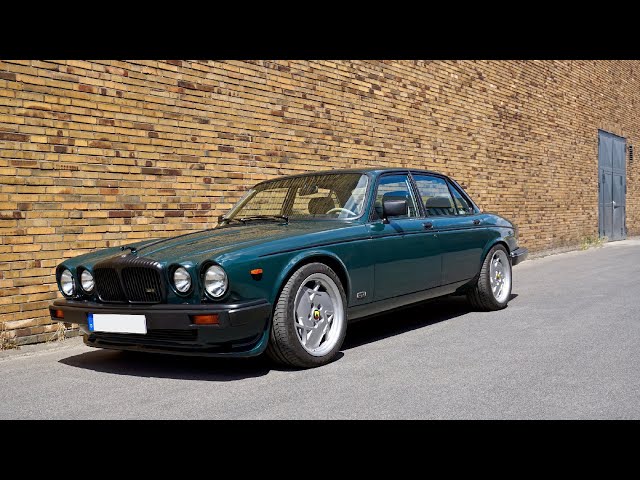 Значок Jaguar Arden