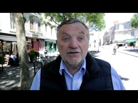 la Ville de Bordeaux lance la piétonnisation de la place des Capucins.