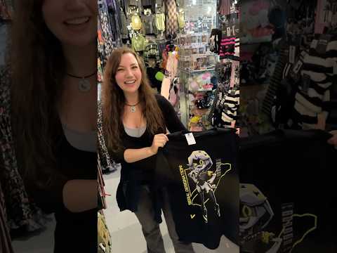 Voice Actor of V from Murder Drones @hottopic???????? #v #murderdrones #nolaklop #voiceactor #hottopic