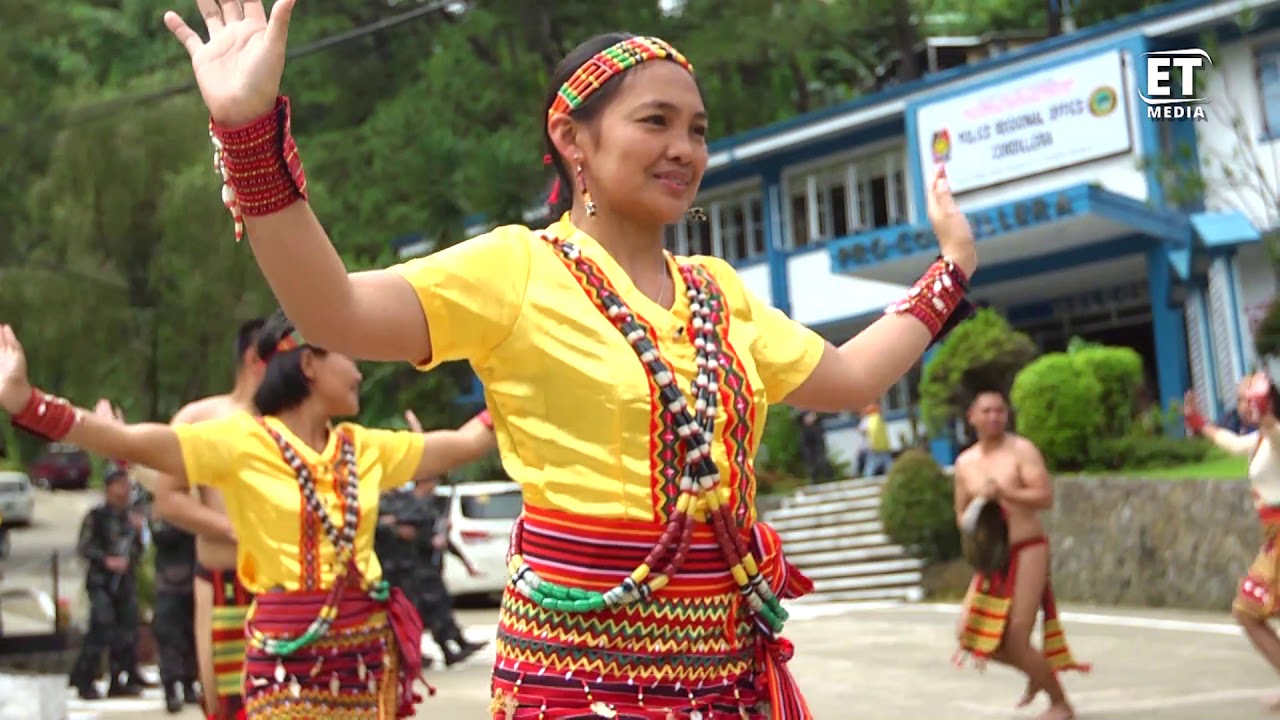Baguio Tourist Policemen Spotted In Bahag As A Tribute To Igorot Fashion
