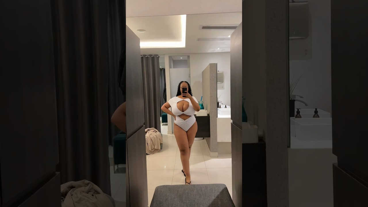 My favorite swimsuit😍🔥 probably the best for Busty Girls #swimwear #curvyfashion #midsizefashion