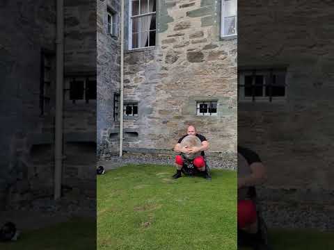 The Menzies (Chieftain) Stone 115kg (252 lbs). The most difficult stone I faced while in Scotland.