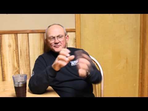 Jerry Miculek- What is the white powder you use on your grip? How should I grip?