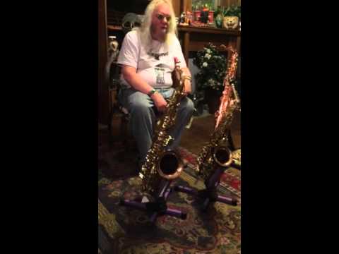 SaxRax Sax Stick Seated iMuso