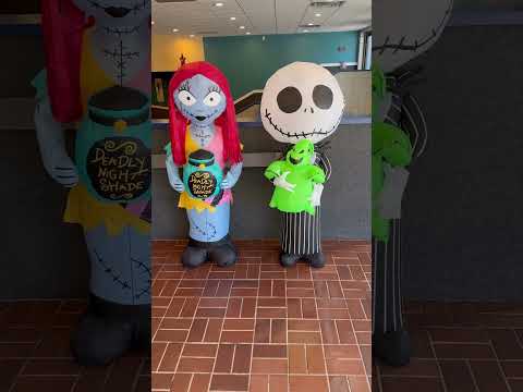 Jack skellington and sally #thenightmarebeforechristmas #90s #halloween