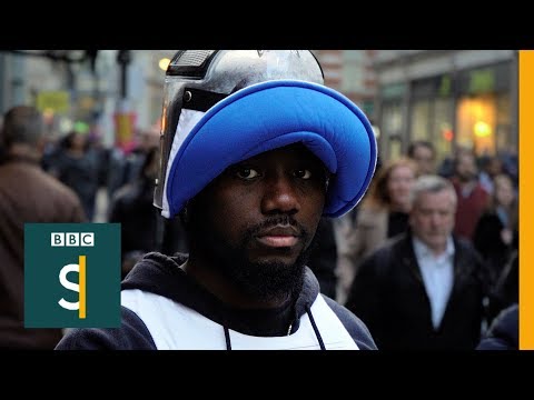 Fighting knife crime with faith and fencing - BBC Stories
