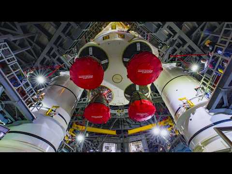 Artemis II SLS Stacking Timelapse Inside NASA’s Vehicle Assembly ...
