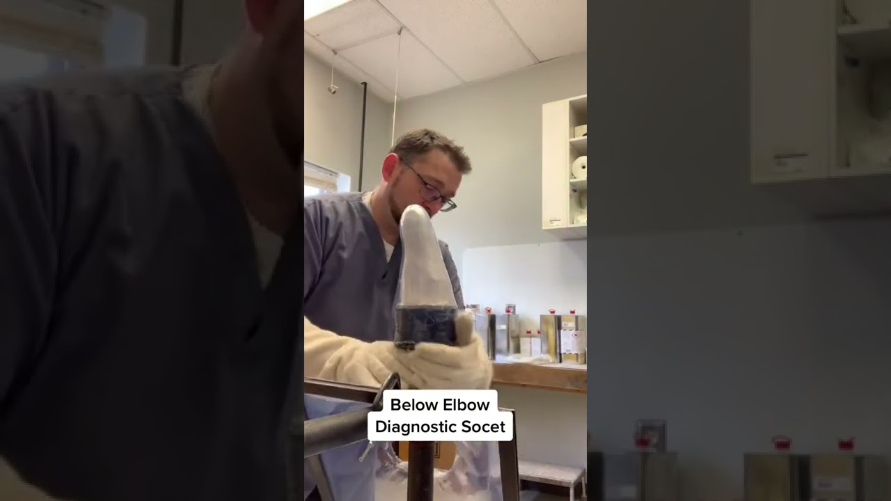 Below elbow diagnostic socket