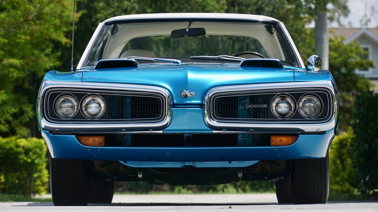 Rare 1970 Dodge HEMI Super Bee Looks Stunning in B5 Blue, Flaunts ...