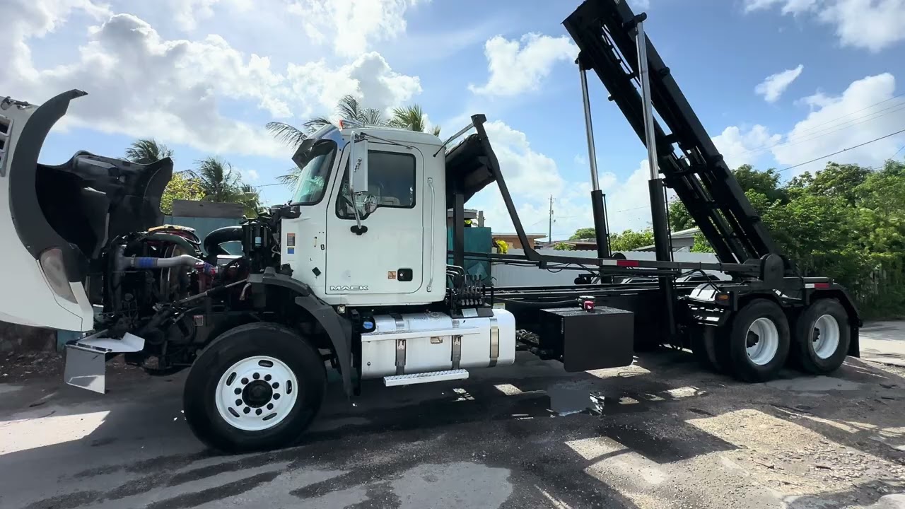 Used 2018 Mack GU813 For Sale in Miami, FL - 5036496702 - Commercial ...
