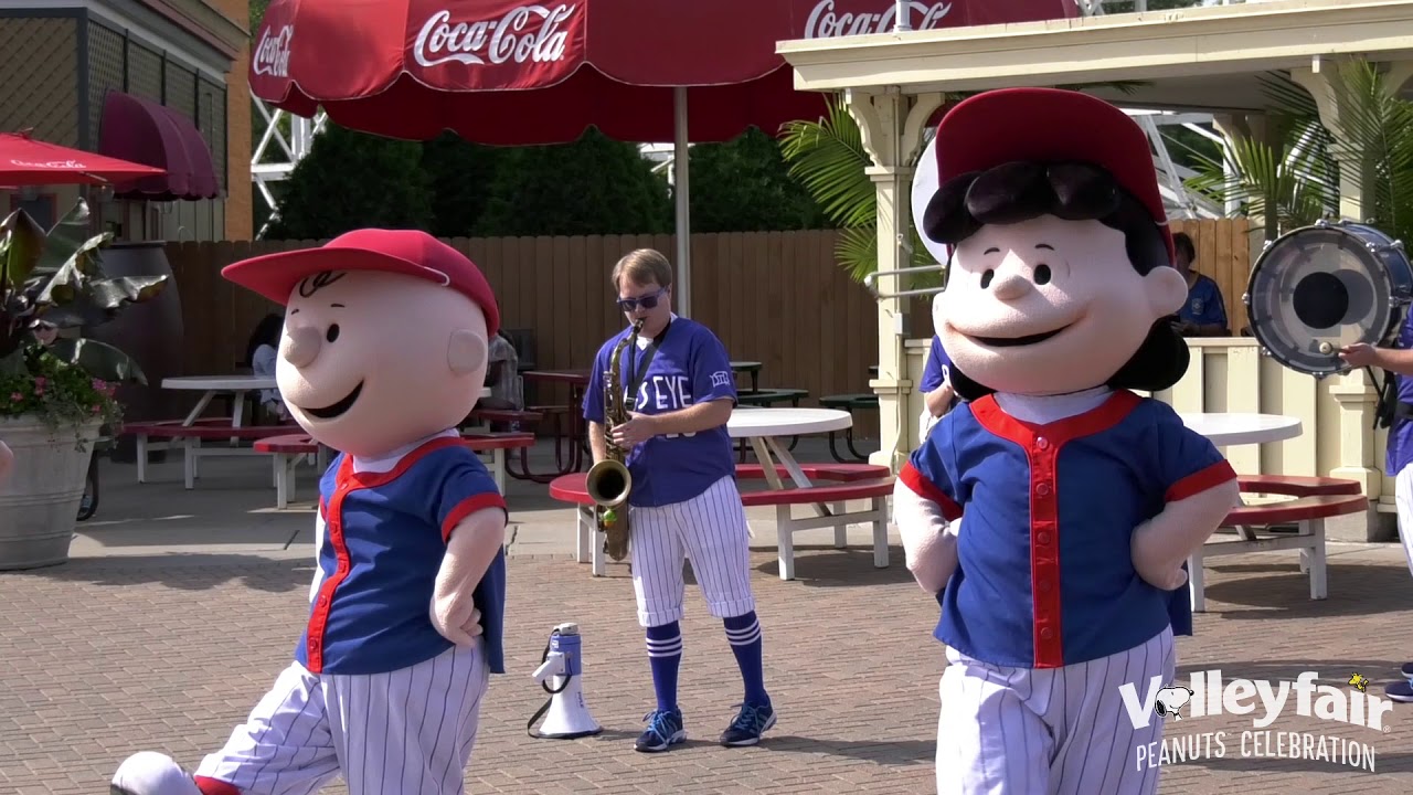 Charlie Brown's 7th Inning Stretch | Peanuts Celebration