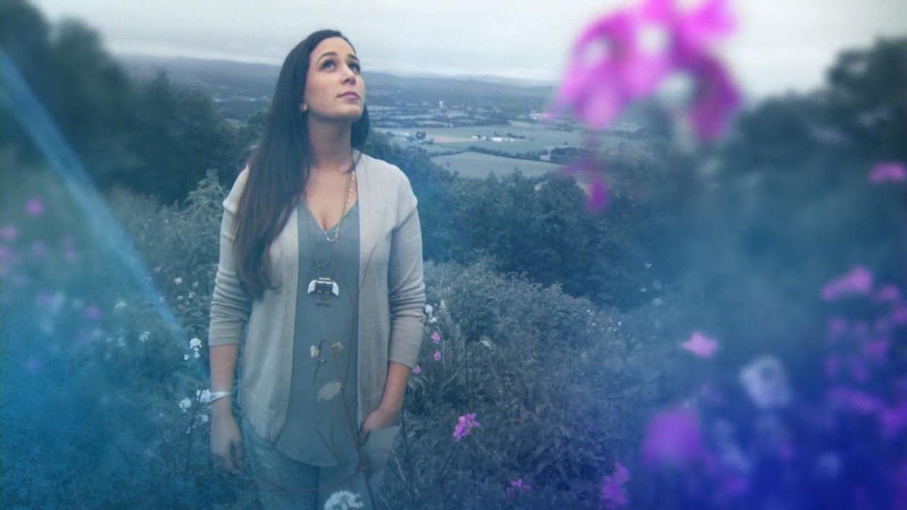 'Monica the Medium': Day in the Life of the Young Medium | ABC News