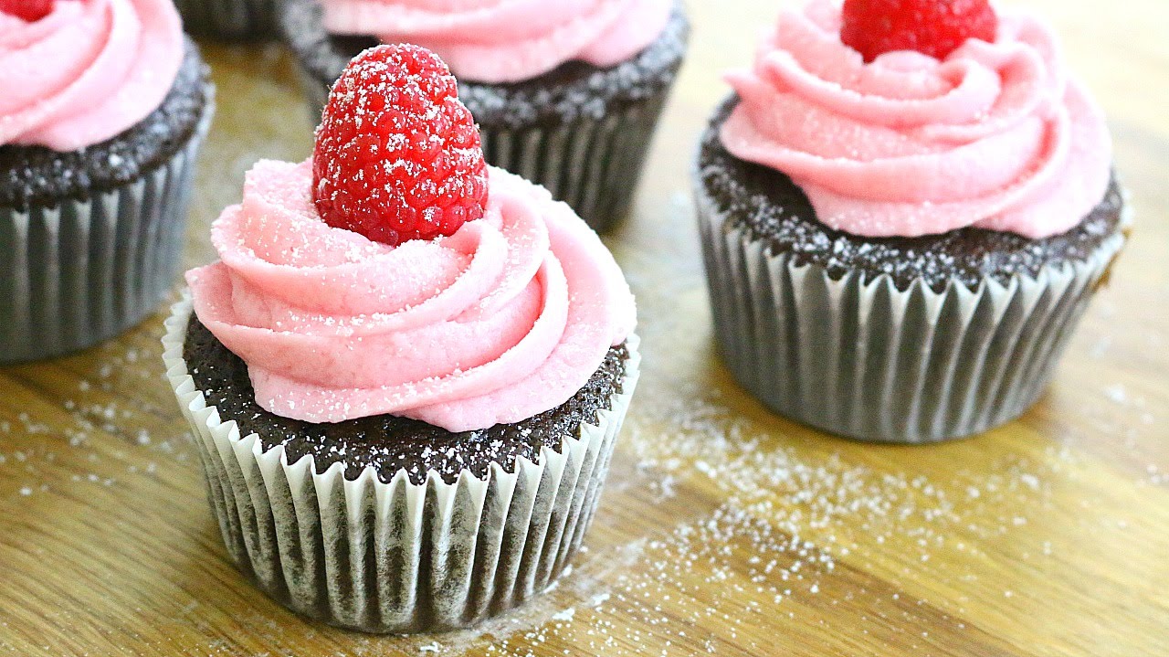 Chocolate Raspberry Cupcakes | sweetco0kiepie