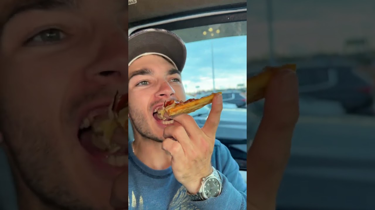 Is Chuck E Cheese's Pizza Actually Good? Taste Test and Review #FoodReview #ChuckECheese
