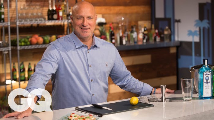 Tom Colicchio Shows You How to Make a Gin Martini | America’s Bartender with GQ