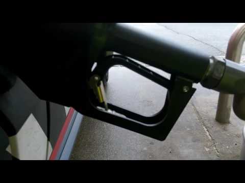 How To Use A Gas Pump Handle w/latch