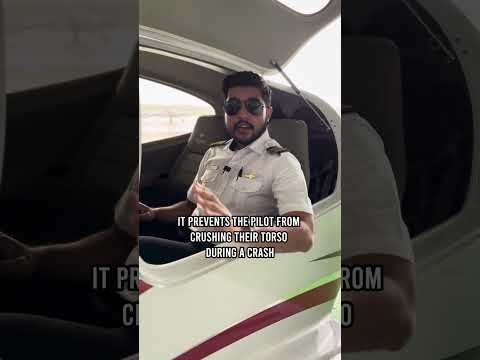 Do pilots need to wear seatbelt ?