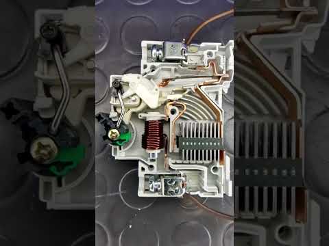 Circuit Breaker Working Principle at Slow Motion