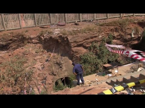 Illegal miners trapped in disused S.Africa gold mine