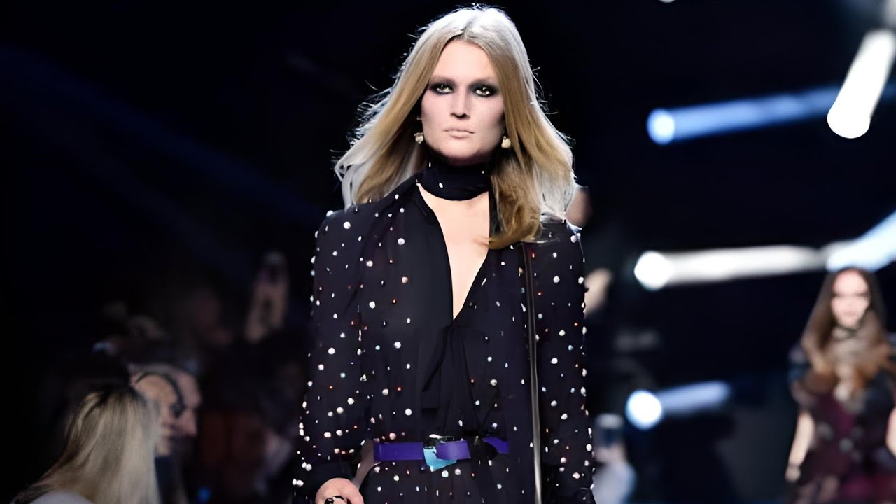 Runway Icons | Toni Garrn