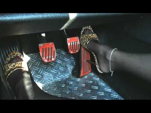 Fast driving in Leo mules