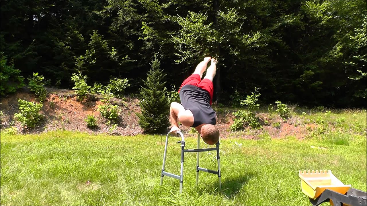 Short Workout Flow with the Parallel Bars