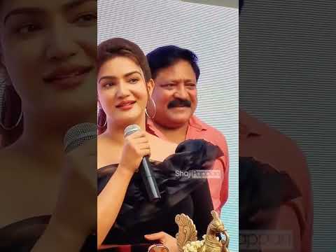ഹണി റോസിന്റെ കയ്യിലുള്ള മോതിരം കണ്ടോ... ???????? | #honeyrose #shorts #shajipappanmedia