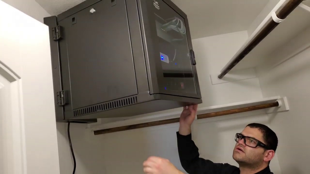 Strong SR-WMS-10U Wall Mount Rack System