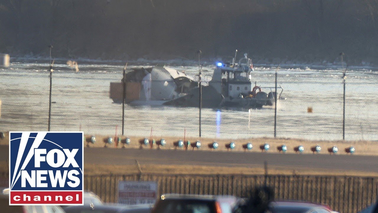 NTSB official says flying is 'incredibly safe' following plane crashes