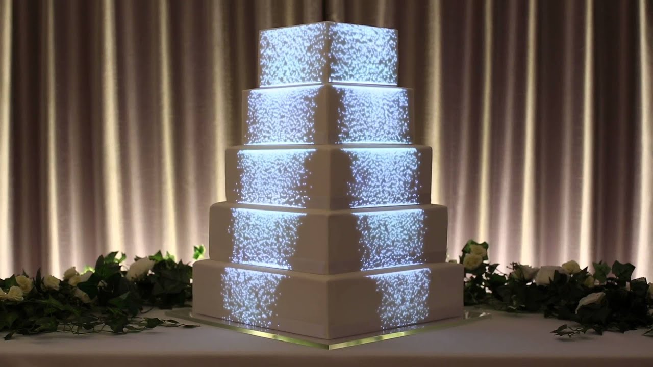 Projection Mapped Wedding Cake - Luma Bakery