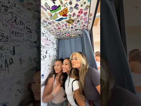 we FOUND booth by bryant π€£ποΈ #photobooth #girlsday #bestfriends