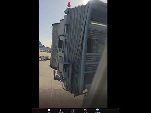 # USA # Delta airlines # connect bridge #