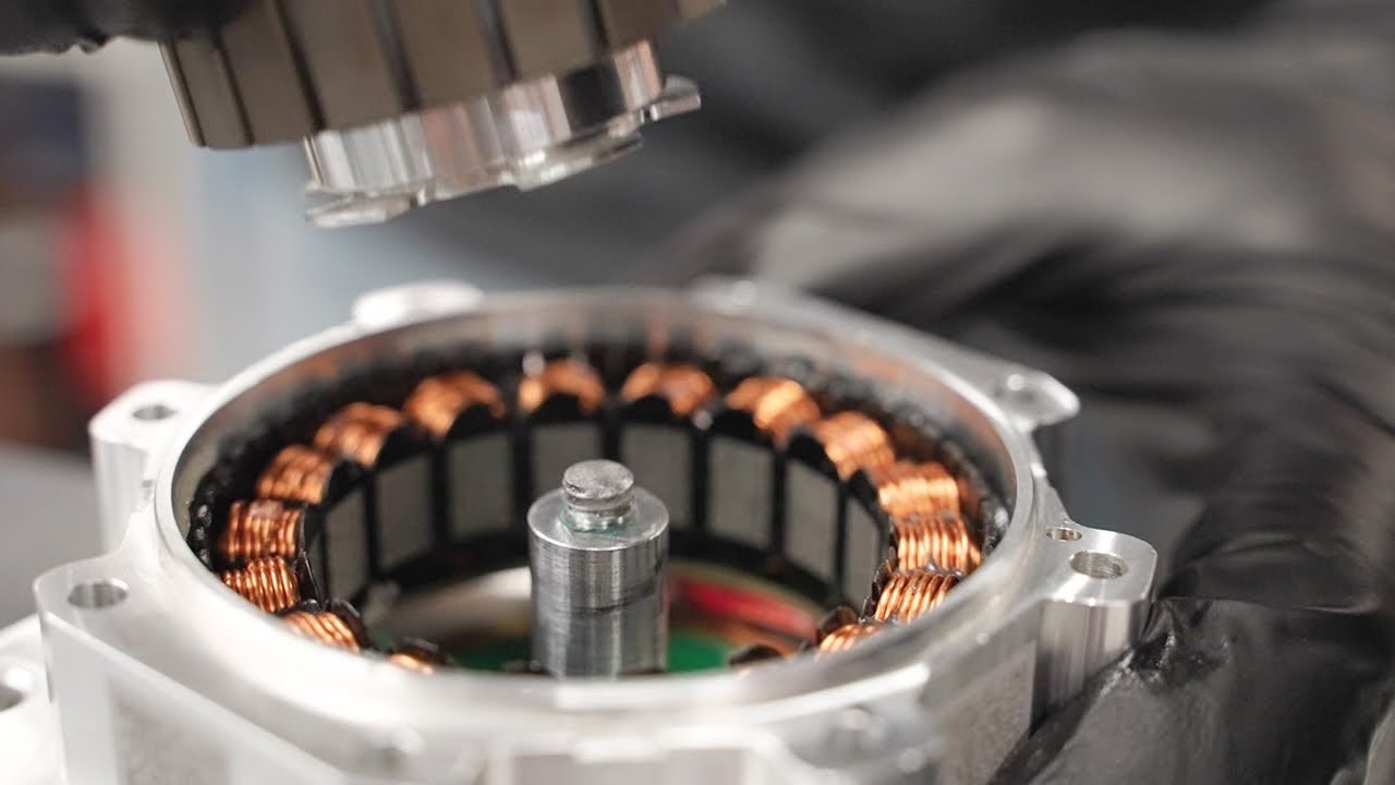 Tesla's Latest Bot Update Has Nothing on Boston Dynamics' Atlas ...