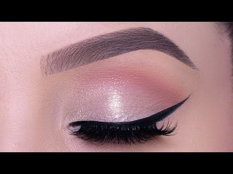Soft And Easy Glitter Look with Charlotte Tilbury Beautyverse Palette