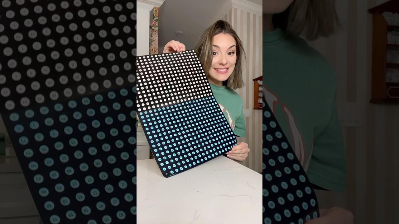 Lots of dots make up an art masterpiece!🎨👀 #art #pixelart