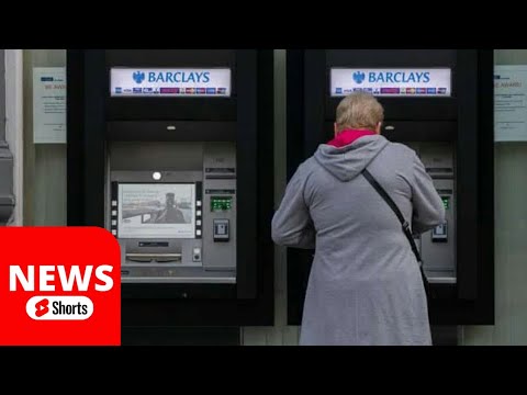 Santander Bank accidentally sends 1,300 crore to 75,000 accounts in UK on Christmas| #shorts