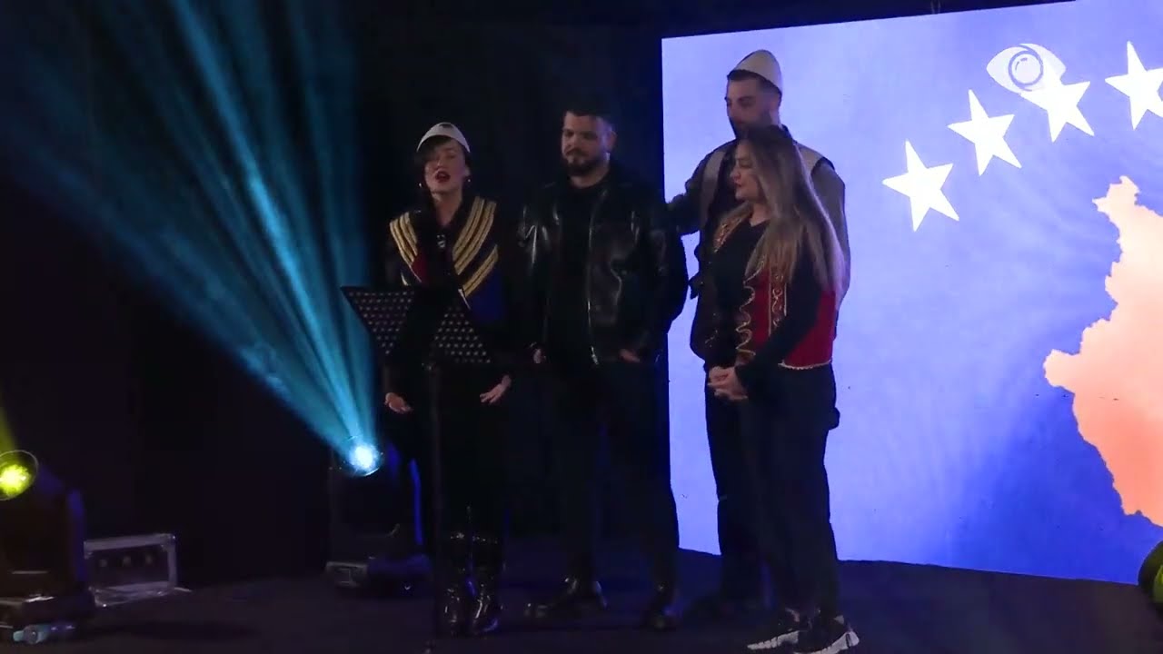 “Xhamadani”/ Arta, Vesa, Meritoni, Endriku dhe Bardhi ‘ndezin’ shfaqjen ...