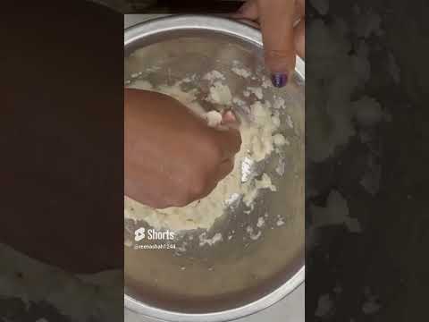Akbari sweet, kabhi nahi suna it’s my hometown recipe, like Indian donuts. I love it #viralvideo