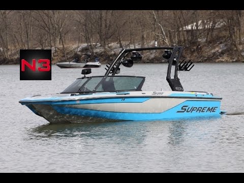 2017 Supreme S202 - Electric Blue - On Water