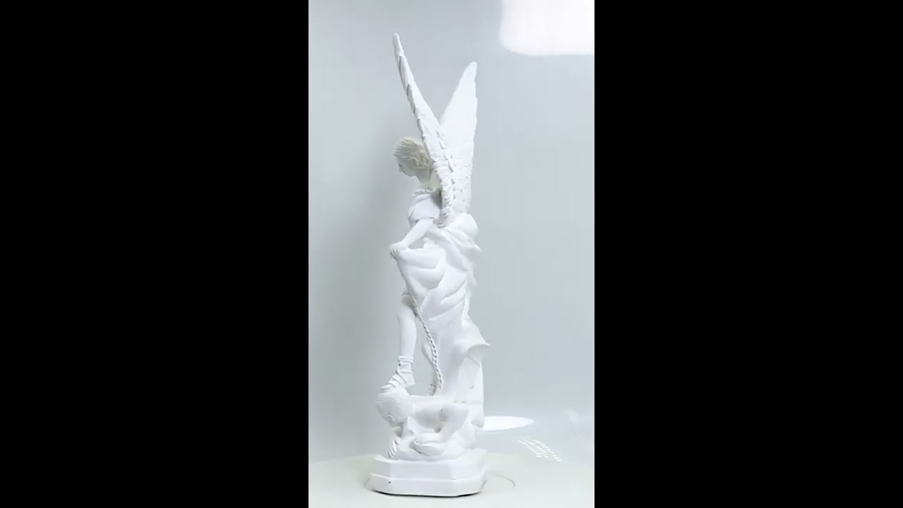 Estatua San Miguel El Arcángel Matando Demonios Artesanía