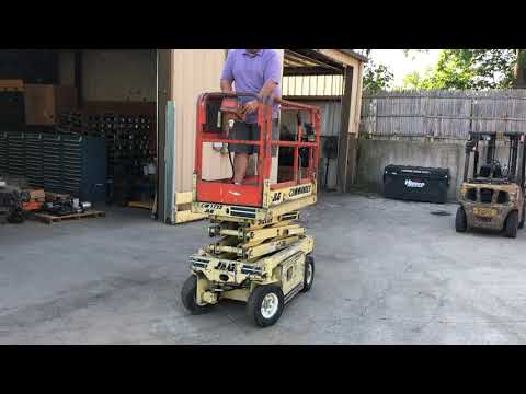 JLG Commander CM-1732 electric scissor lift 17' lift height 500lb ...