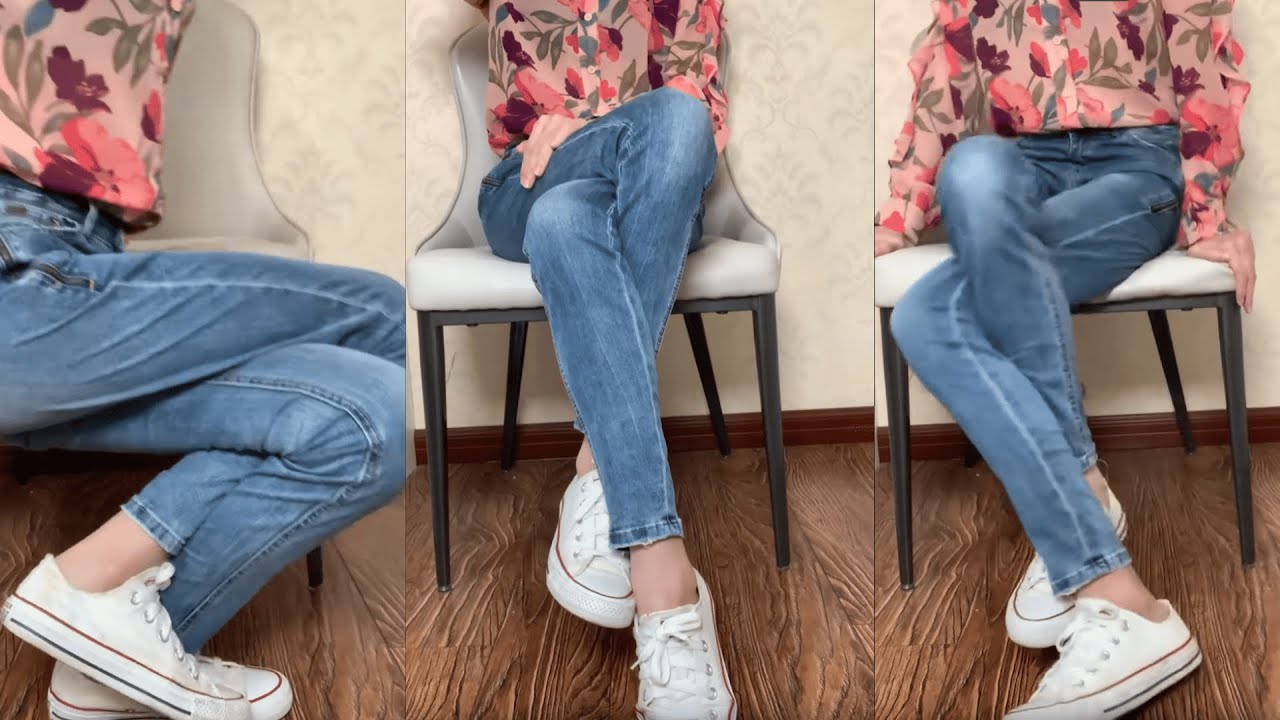 I'm back - Double Crossed Legs