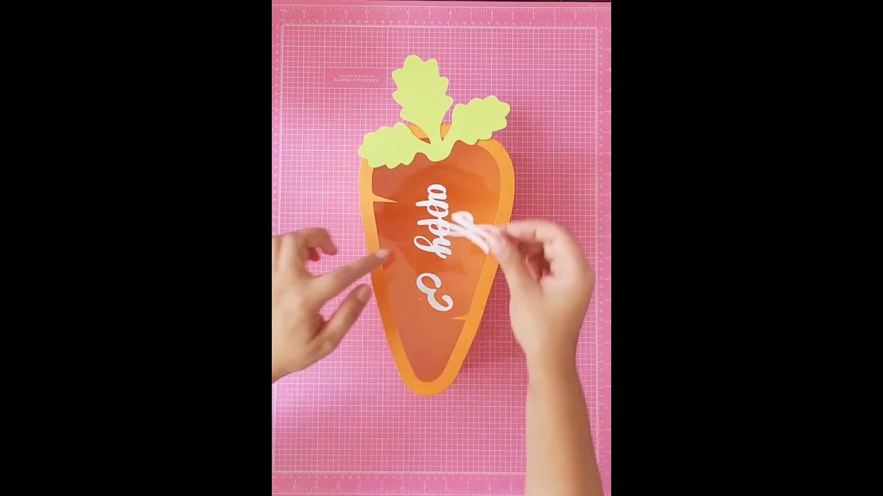 caja en forma de zanahoria para pascua