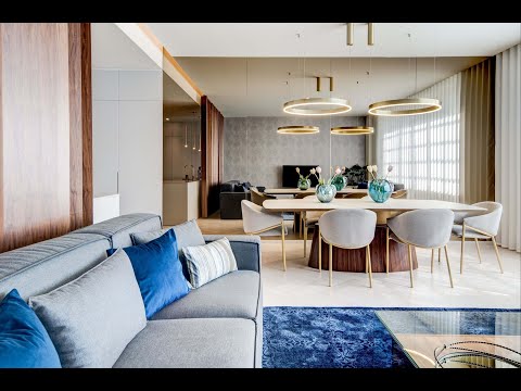 Unoccupied, Lavishly Decorated Apartment in Lisbon's Iconic Diário de Notícias Building