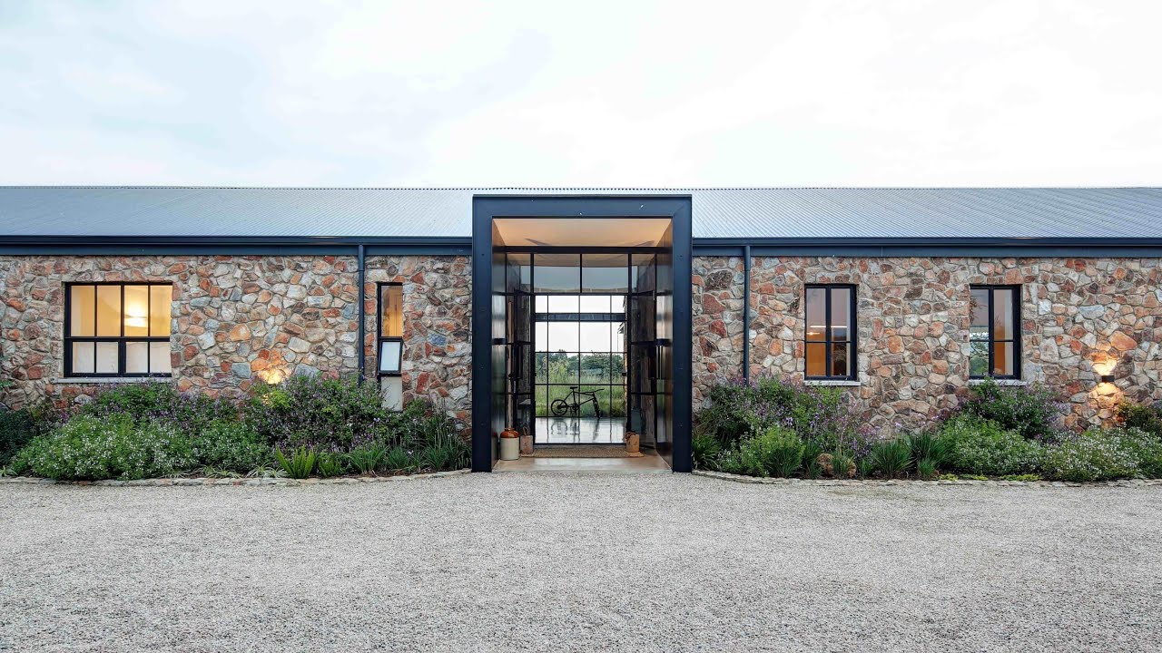 STONE HOUSE _ A bespoke family home