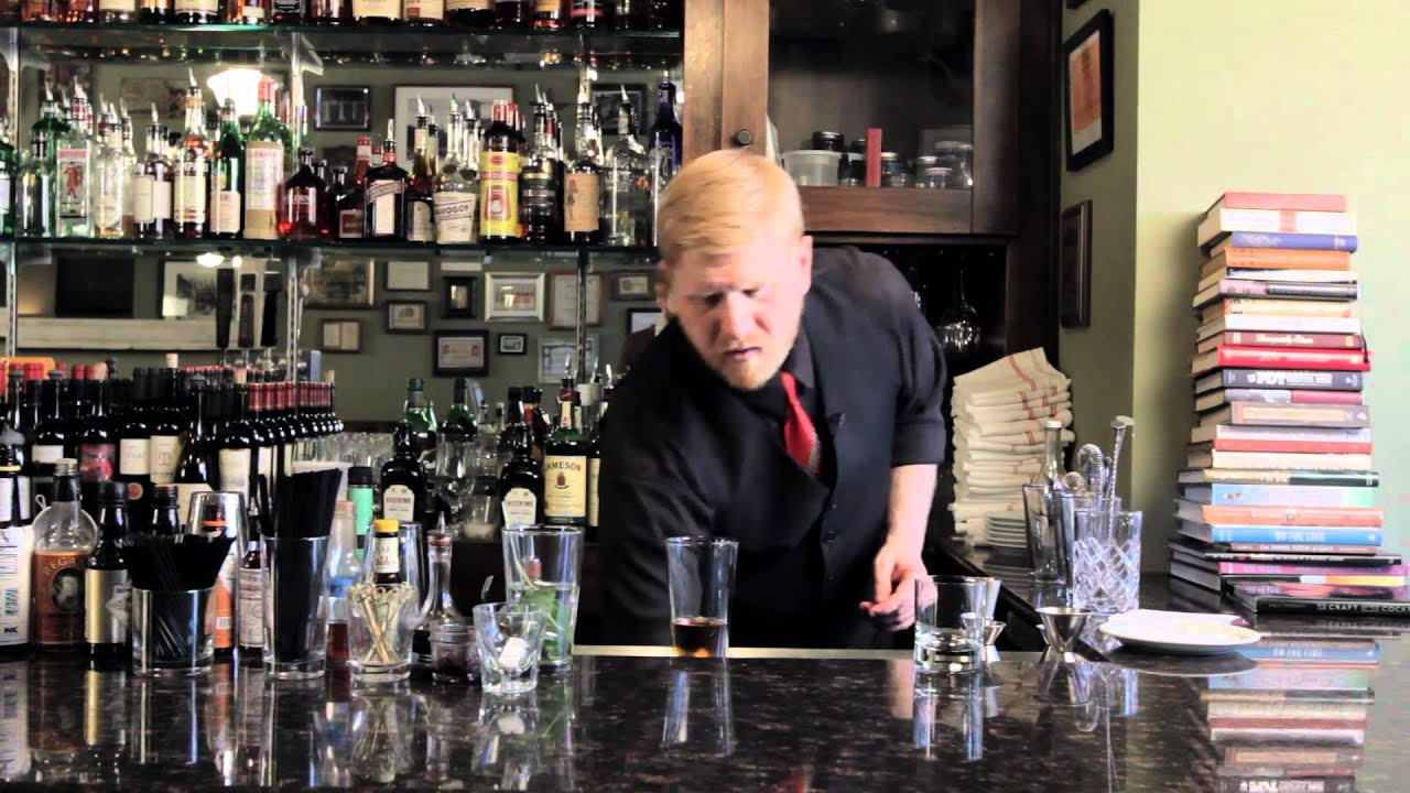 How to make a Stinger - DrinkSkool Cocktails