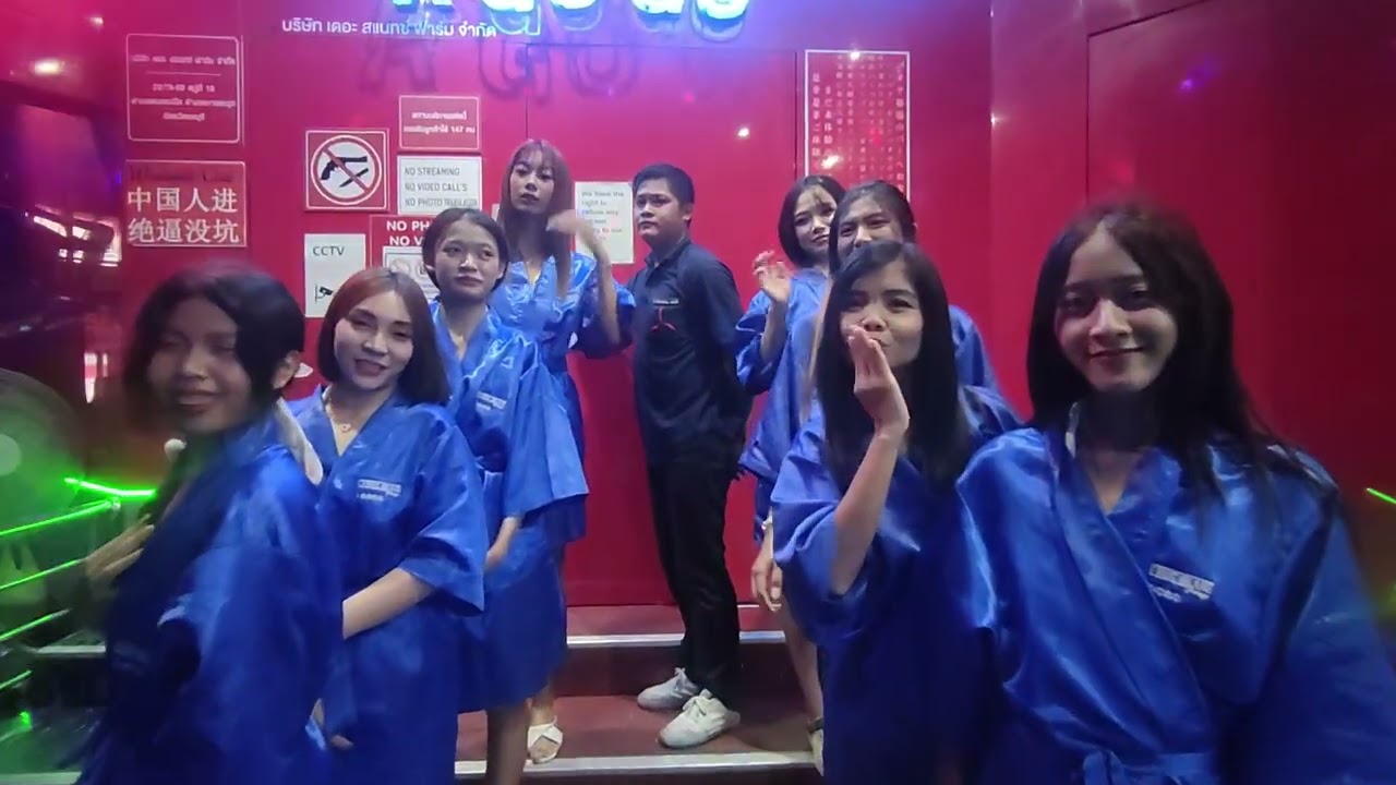 Windmill Agogo 1, Soi Diamond, Walking Street. Pattaya, Thailand