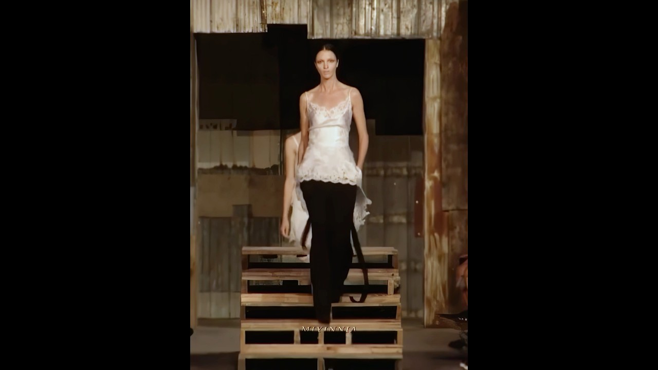 The Difference Between Models and Supermodels#mariacarlaboscono