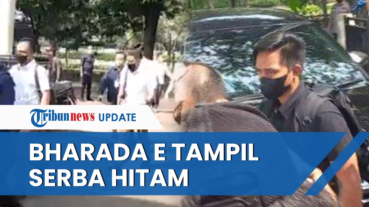 Beda Penampilan Bharada E dengan Ajudan Lain saat Datangi Komnas HAM ... Beda Penampilan Bharada E dengan Ajudan Lain saat Datangi Komnas HAM ...