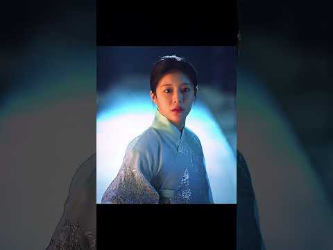With a cold heart, for a burning love. Jang Uk.. #leejaewook #alchemyofsouls #goyounjung #jungsomin
